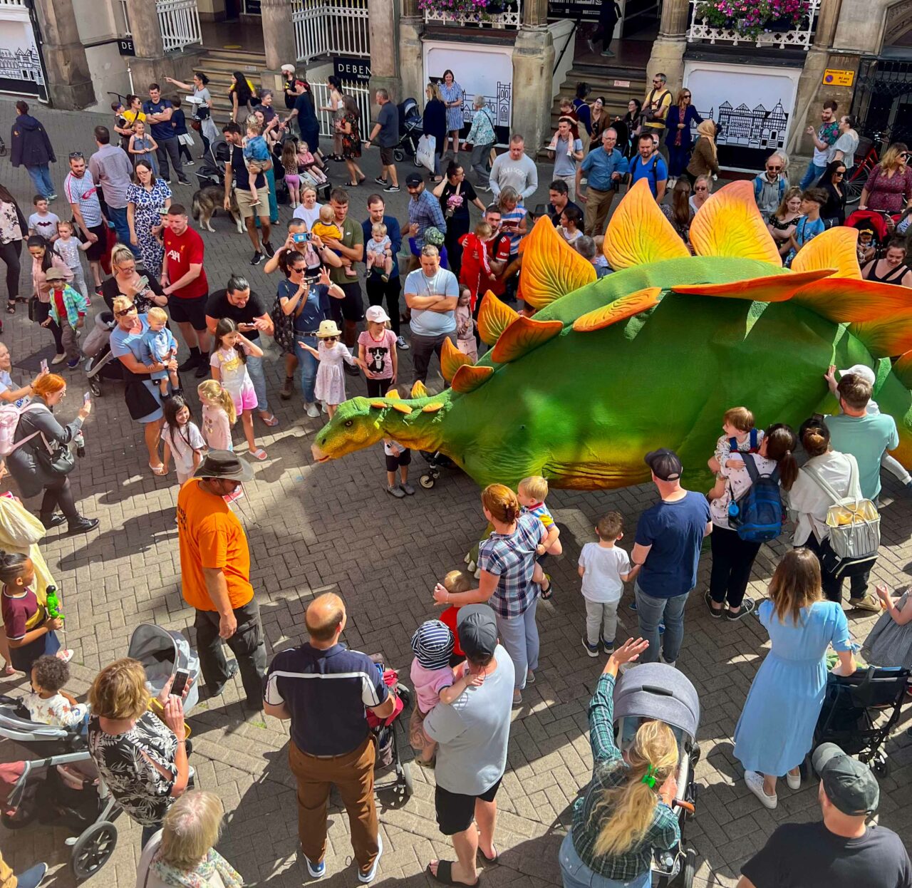 Rent a Dinosaur - The most realistic Dinosaurs for hire in the UK!